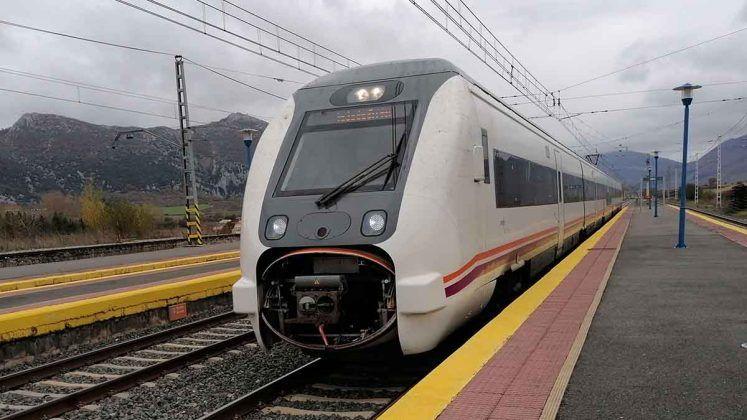 Renfe lanza un ultimátum para los viajeros con abonos recurrentes ...